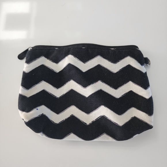 Bags | Thirty One Mini Zipper Pouch | Poshmark